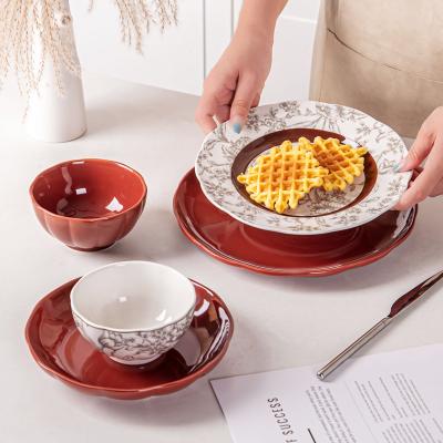 Chine OEM and ODM  Red Glaze Christmas Dinnerware Set Ceramic Bowl Porcelain Plate For Presents Occasion à vendre