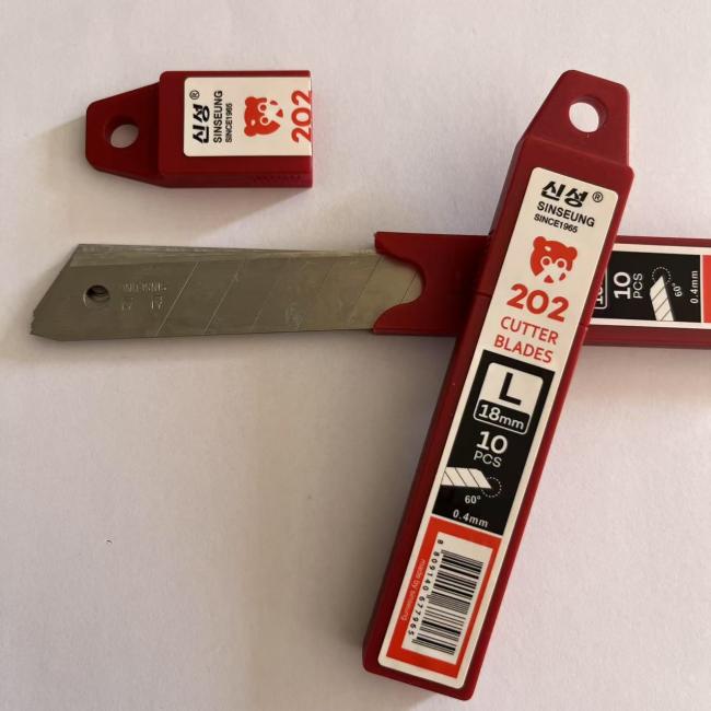 Silver 18mm Cutter Blades product image