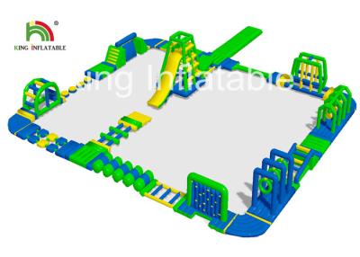Chine D'air parcs aquatiques gonflables de flottement combinés verts colorés fortement pour la mer de plage 12 mois de garantie à vendre