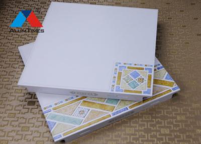 Cina Soffitto del pannello per soffitti del metallo del salone 300*300/alluminio del bagno in vendita