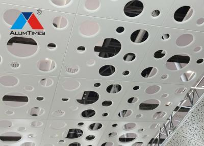 Cina La protezione contro la corrosione ha perforato il soffitto di alluminio 600x600 per la nave/soffitto di alluminio del rinforzo in vendita