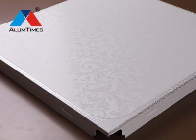 Cina soffitto interno della Camera di spessore di 0.7mm/pannelli per soffitti falsi sospesi acustici di allungamento in vendita