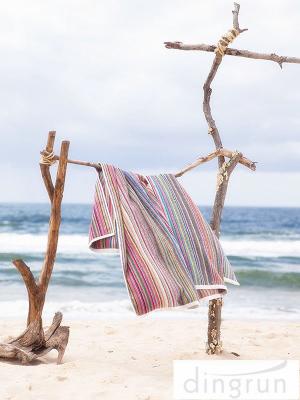 China As toalhas de praia de pouco peso superiores do algodão 320gsm secam rapidamente o AZO fácil da lavagem livre à venda