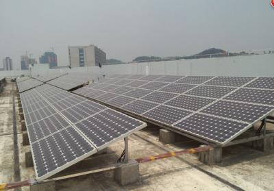 Cina 100KW economico sul sistema di PV di griglia, sistema del montaggio del tetto piano per i pannelli di PV in vendita