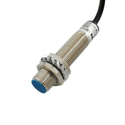 Cina Tipo NON a due fili sensore di Non vampata del commutatore di prossimità di AC90-250V LM12-2004A di prossimità induttivo di distanza di rilevazione di 4mm in vendita