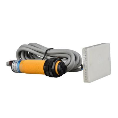 Китай Переключатель обратной связи рефлектора диапазона PI N2 E3F-R2NK E3F-R2N1 отражательный светоэлектрический продается