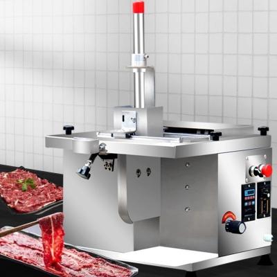 Coupeuse de viande en acier inoxydable 220V 2.2KW pour fermes Coupeuse de viande congelée entièrement automatique