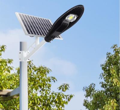 Cina Lampada di via principale solare impermeabile/controllo automatico di intensità iluminazioni pubbliche a energia solare in vendita