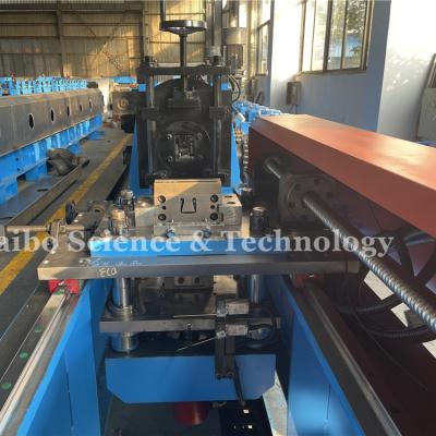 Cina 2.5 mm Spessore di acciaio guida rotaia macchina di formazione con 22 stazioni in vendita