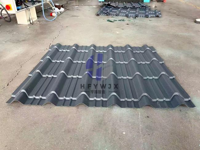 Finished YX30-194-970 metal glazed roof tiles produced by the roll forming machine