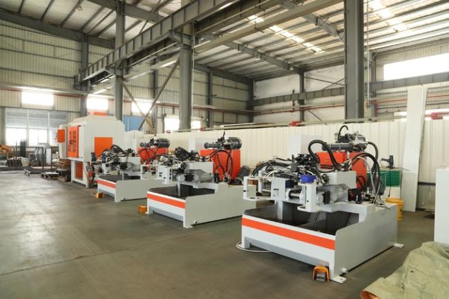 Multi Cavity PLC Controlled Gravity Die Casting Machine For Ferrous Alloy 0