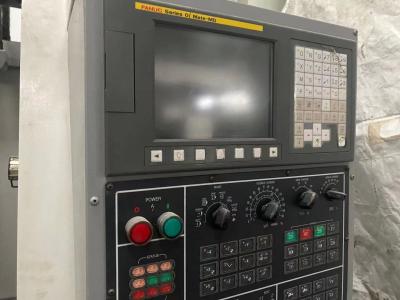 중국 24T 암 유형 ATC CNC 밀링 센터 초침 7.5Kw 서보 모터 스핀들 BT40 판매용