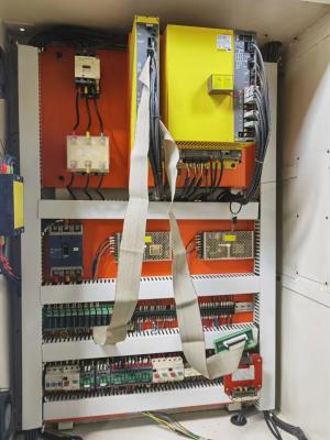 중국 중고 3축 CNC 수평 머시닝 센터 BT 50 VMC CNC 밀링 머신 판매용