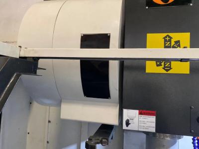 중국 VMC 850 수직 CNC 머시닝 센터 미쓰비시 시스템 380V 50Hz 3상 판매용