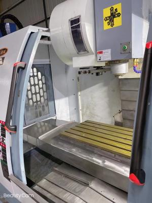 중국 3개의 축선 VMC CNC 머시닝 센터 오래 견딘 엄밀한 구조 Fanuc 체계 판매용