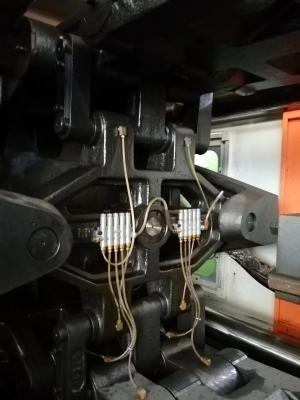 중국 Chenhsong EM320 PET 사출 성형기 320톤 중고 판매용