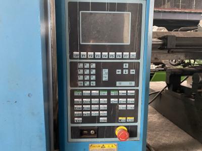 中国 使用された568トンのサーボ モーター射出成形機械UWA TWX5680A薄い壁 販売のため