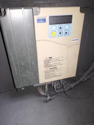 중국 OUYUA 138 톤은 플라스틱 사출 성형 기계 작은 조밀한 구조를 사용했습니다 판매용