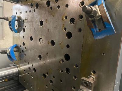 Китай Используемая машина инжекционного метода литья Si-180IV TOYO servocontrol 180 тонн полностью автоматический продается