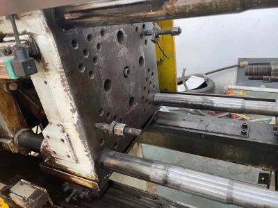 Cina KAWAGUCHI KM50-B2 ha utilizzato la macchina a iniezione di plastica dell'attrezzatura dello stampaggio ad iniezione in vendita