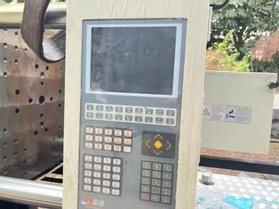 Китай Автоматическая машина инжекционного метода литья крышки PP PE ЛЮБИМЦА использовала пластиковую машину прессформы дуновения продается