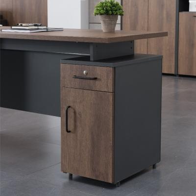 High Stability Staff Executive Modern Office Desk with Harmonious Color Match
