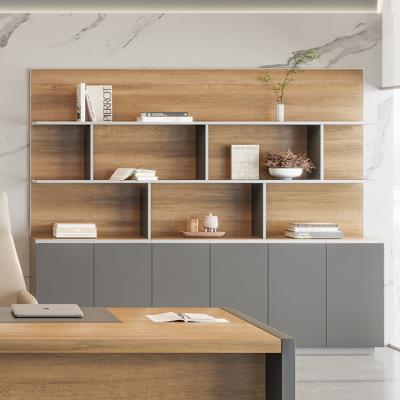 Cina Combinazione di armadi posteriori per ufficio Design multifunzionale in stile industriale leggero con bordi avvolti Esposizione di libri Armadio posteriore indipendente per ufficio in vendita