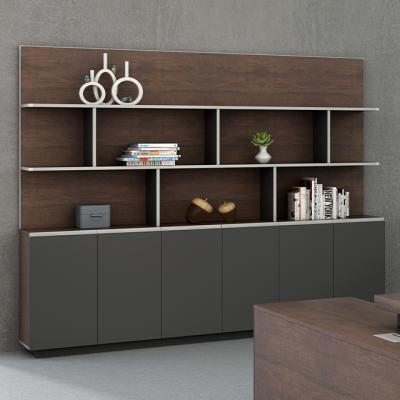Cina Combinazione di armadi posteriori per ufficio Design multifunzionale in stile industriale leggero con bordi avvolti Esposizione di libri Armadio posteriore indipendente per ufficio in vendita