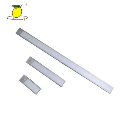 Chine lumière infrarouge à piles USB de capteur de mouvement de 300mAh LED rechargeable à vendre