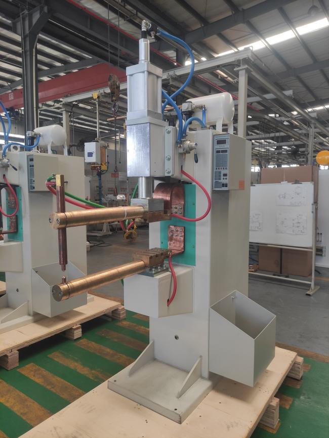 Pressure component for pneumatic resistance welder