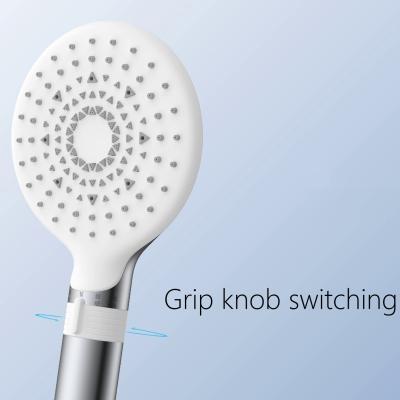 China Fácil de instalar ducha universal para la purificación del agua eliminación de cloro con elemento de filtro en venta