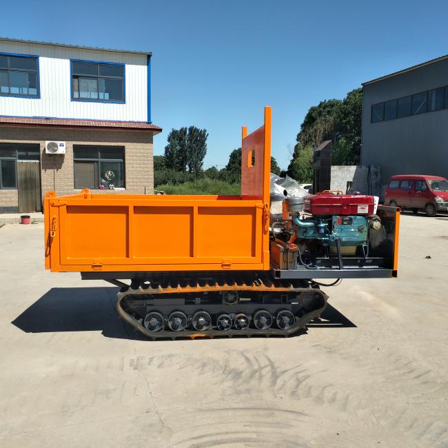 0.5-4.5T Mountain Mini Crawler Transporter with engineering track in operation