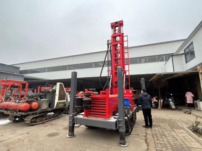 ST 260 Pneumatic Drilling Rig in operation