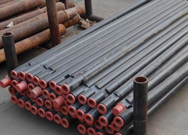 R780 Steel API drill rod close-up showing threaded connection