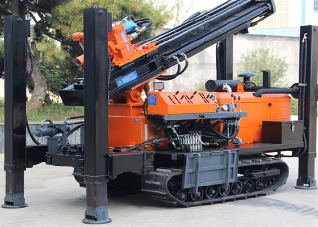 ST-260 crawler mounted drilling rig in operation