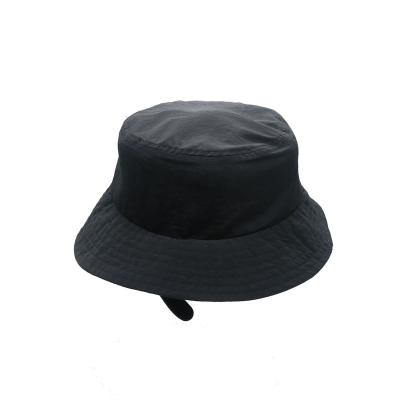 Chine Image Chapeau de surf imperméable à l'eau imperméable au vent réglable à la barbe du menton Chapeau de protection solaire noir à vendre