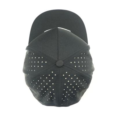 Chine Embossé 5 panneaux Noir Perforé Laser Hole Percé Sport Baseball Caps Chapeau pour unisexe à vendre