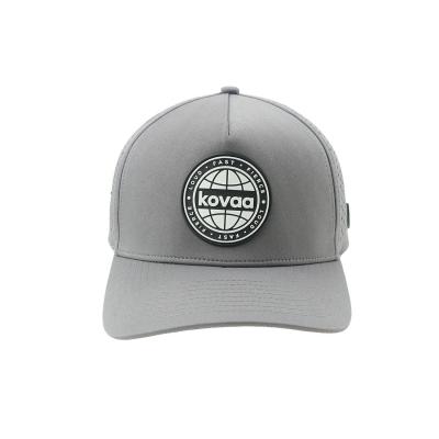 Chine Chapeau à 5 panneaux Four Seasons avec logo PVC en caoutchouc personnalisé et conception de découpe laser étanche à vendre