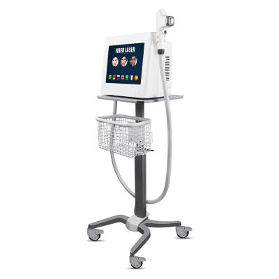 Équipement de salon de beauté portable 1200W Laser couplé à fibres 808nm ICE Machine d'épilation permanente