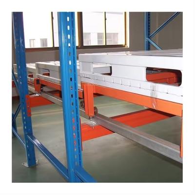 Cina Galvanized Heavy Duty Push Back Pallet Racking System for Warehouse Storage Structure in vendita