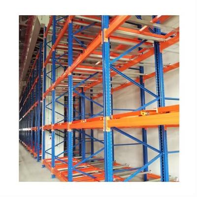 Cina Semi-closed Powder Coated Steel Push Back Pallet Racking With Trolley And Guide Rail in vendita