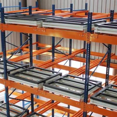 Cina Customized Heavy Duty Steel Push Back Pallet Racking With ISO9001 CE Certification in vendita