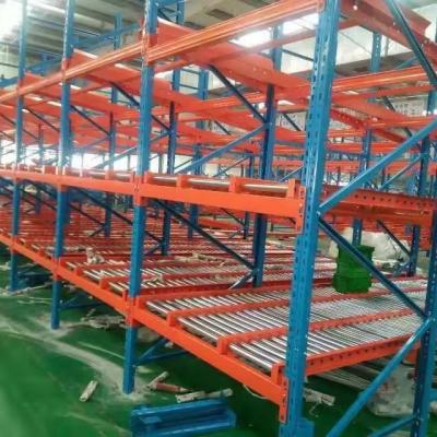Cina Gravity Pallet Flow Racking For 2000.00cm * 1000.00cm * 2000.00cm Warehouse Storage in vendita