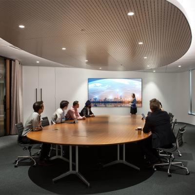 中国 P2.57 Indoor Led Video Wall , 600cd/sqm Church Display Screens 販売のため