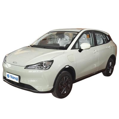 中国 2023 New Style Nezha V SUV Electric Car Lithium Ion Battery Fast Charging 販売のため