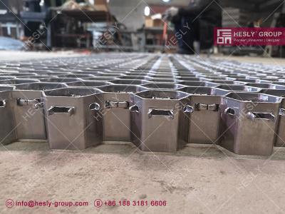 China 50mm height Hexmesh Used in Anti-abrasive Refractory Lining Containment For Chutes | China Hex-Mesh Supplier | 1mx2m for sale