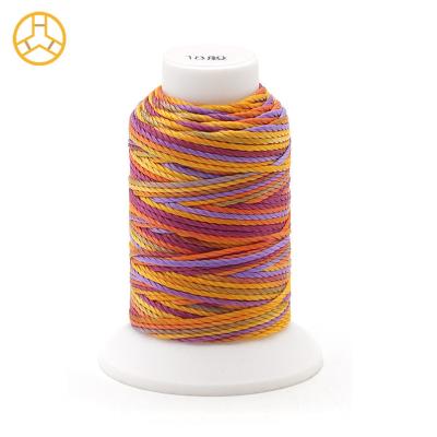 Cina 12g 18PLY 40 colori Fornitura 100% poliestere filiera da cucire multicolore Poliestere treccia in vendita