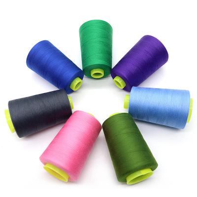 Cina Basso MOQ 40/2 5000yds tinto 100% poliestere filo di cucitura Mh filo per cucitura a macchina in vendita
