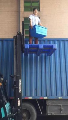 China Befestigter logistischer Kasten des Lidded Kisten Plastikspeicher-Totalisators mit eingehängten Deckeln zu verkaufen