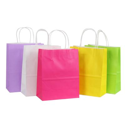 China Eco Friendly 140 Gsm Kraft Paper Bag Personalized Paper Bags Colorful Kraft Paper Bag with Handle Green for sale